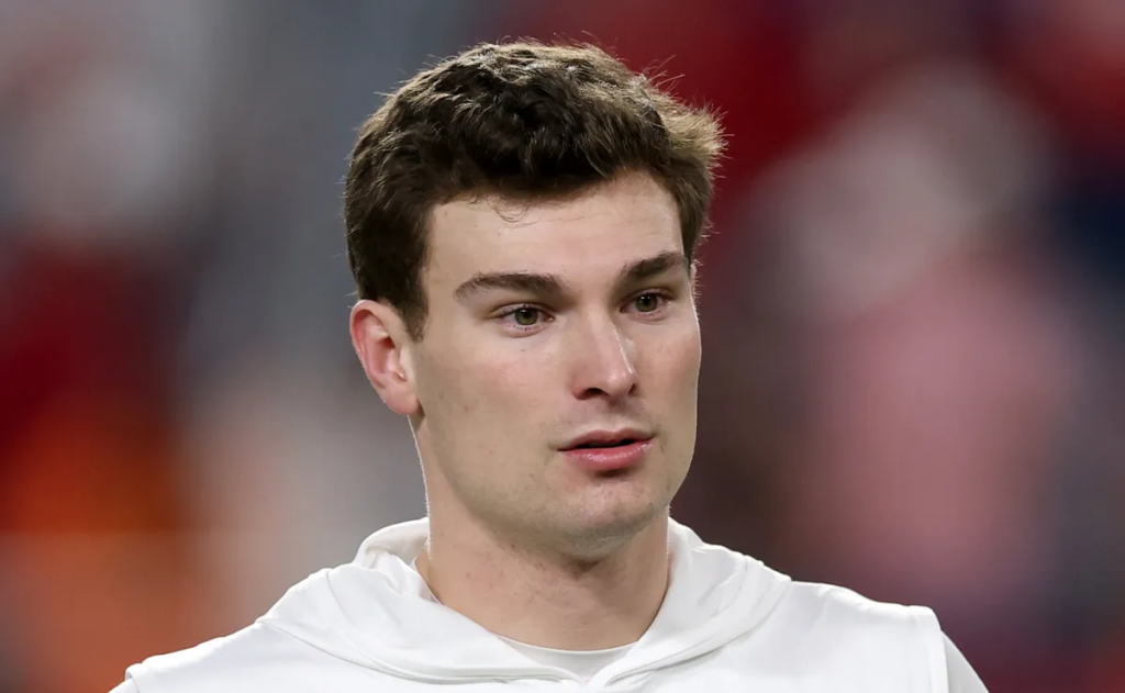 Fernando Mendoza Height, Weight, Age, Net worth, Stats, Family & Bio ...